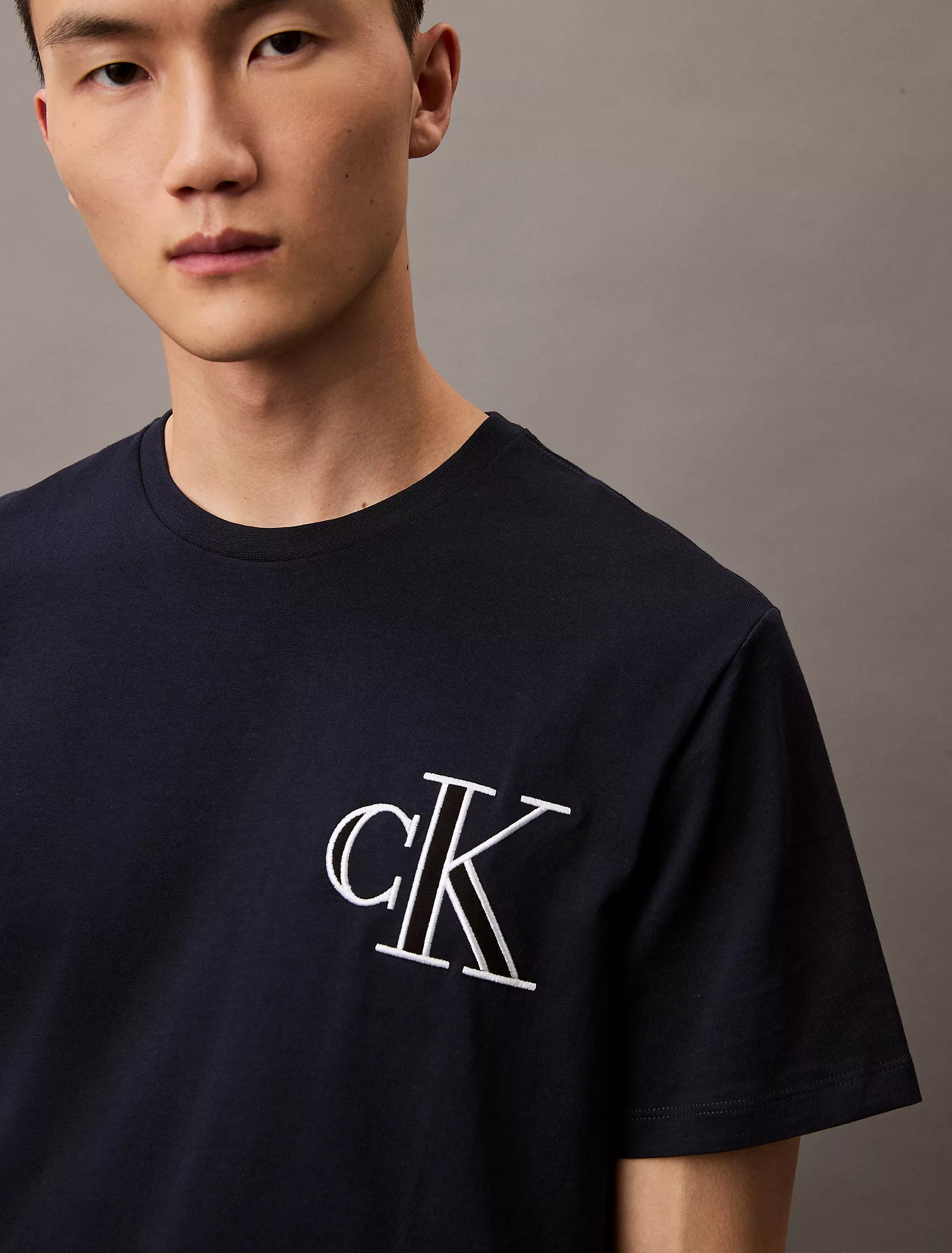 Varsity Monogram Logo Patch T-Shirt – Hangblak